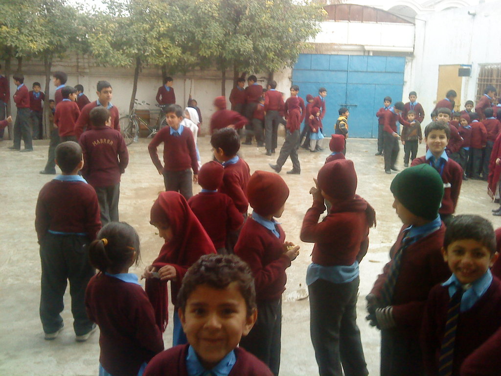 Keep 2000 Poor Pakistani Children in School - GlobalGiving