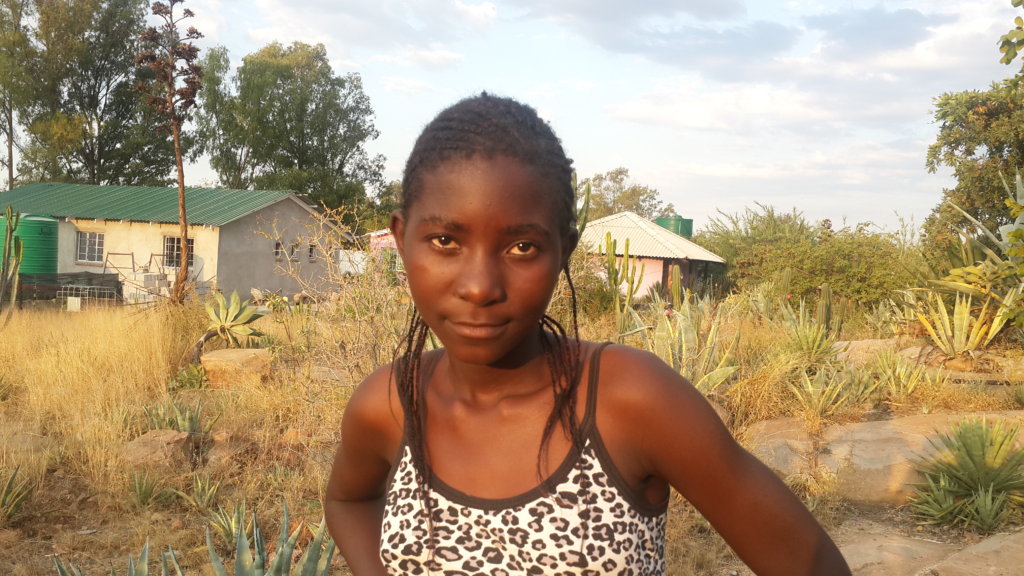 Reports on BUILDING THE FUTURES OF 100 ZIMBABWEAN GIRLS - GlobalGiving