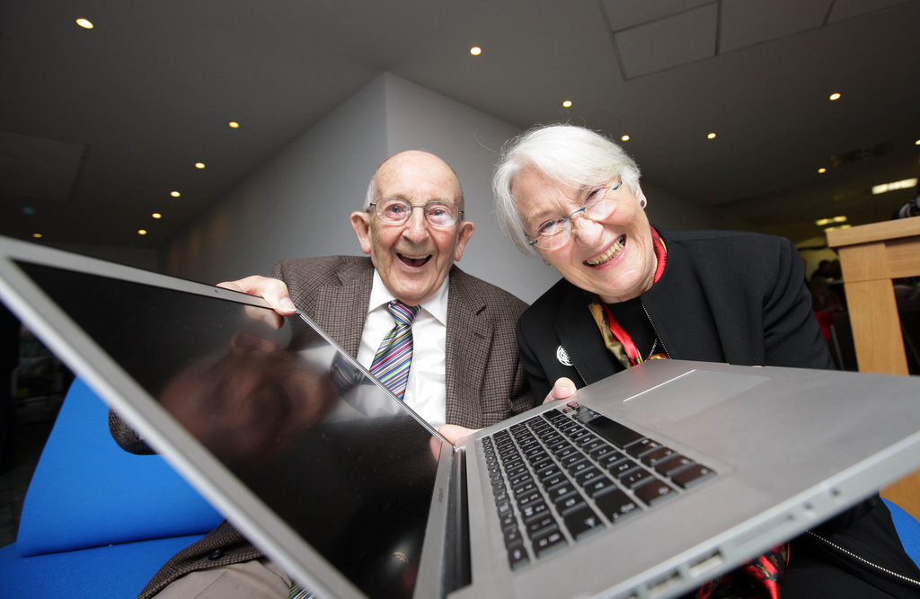 Help older people learn basic IT skills - GlobalGiving
