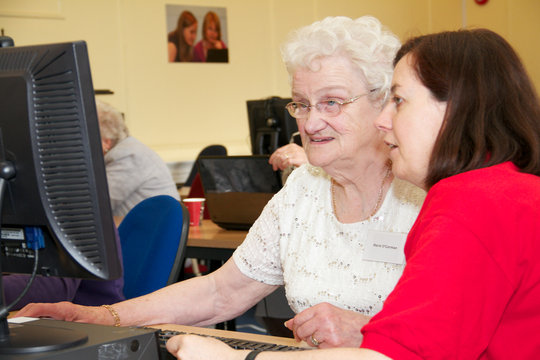 Help older people learn basic IT skills - GlobalGiving