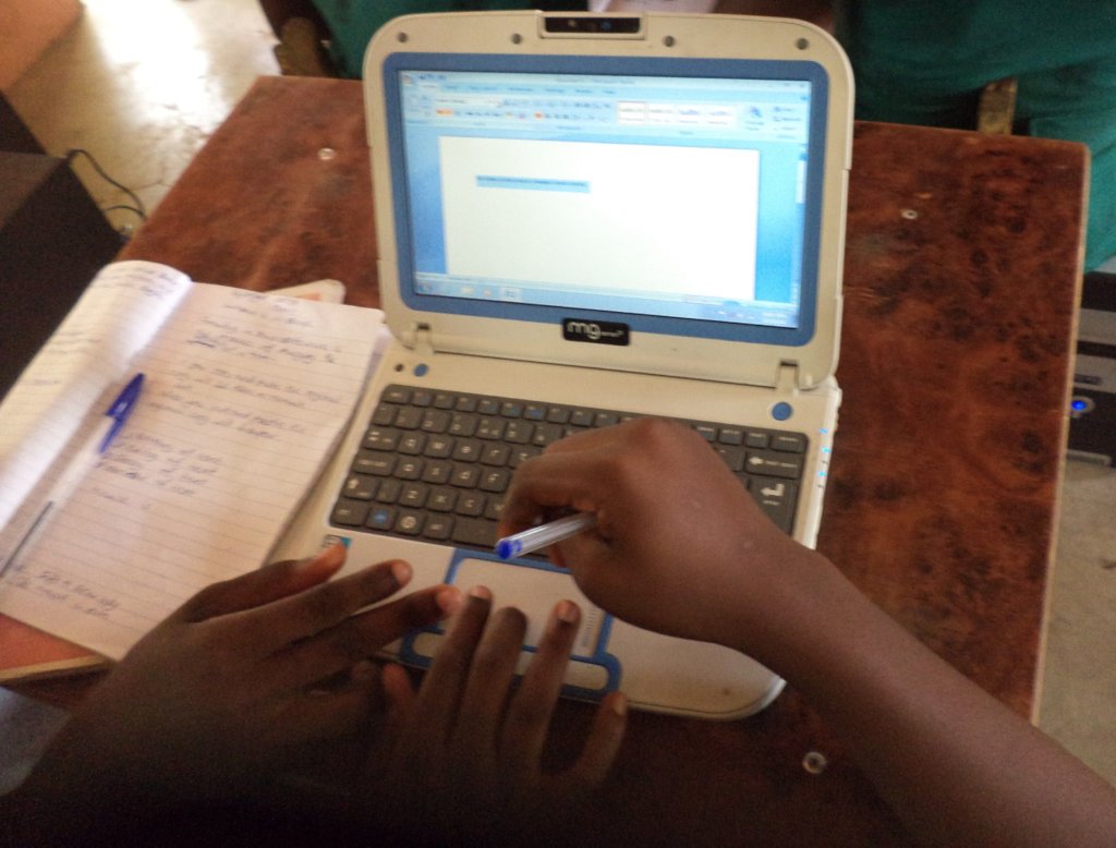 Reports on Hands-on computer classes for 1,800 Ghana children ...
