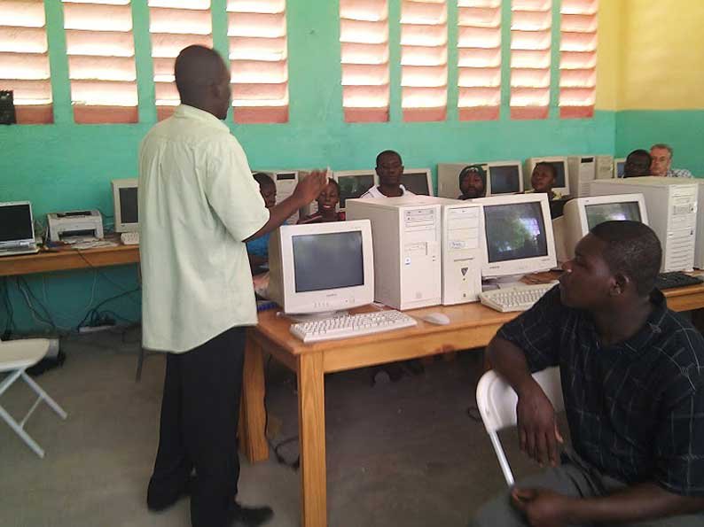 Computers for 10 schools in Haiti - GlobalGiving