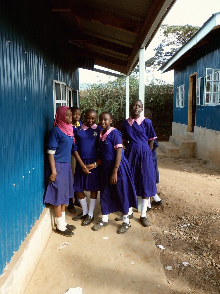 Empower and educate 20 girls living in Kibera - GlobalGiving