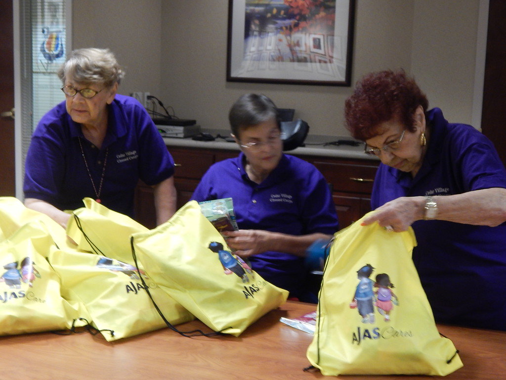 Senior Volunteers Making a Difference - GlobalGiving