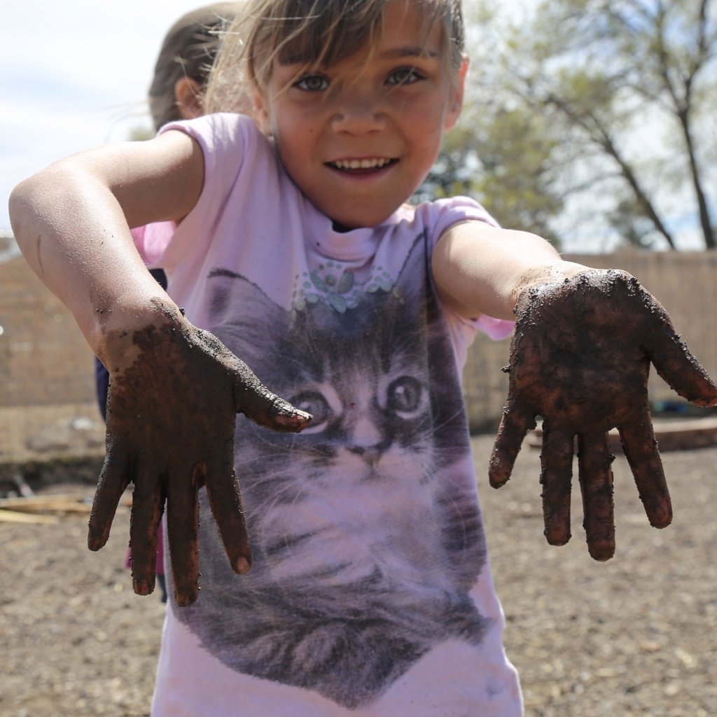 Planting orchards for schoolchildren worldwide - GlobalGiving