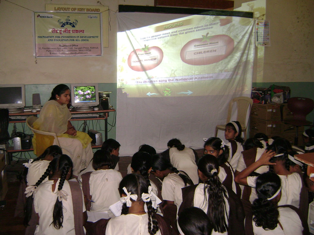 How to Share COMPUTER LITERACY CLASS FOR 30 INDIAN GIRLS - GlobalGiving