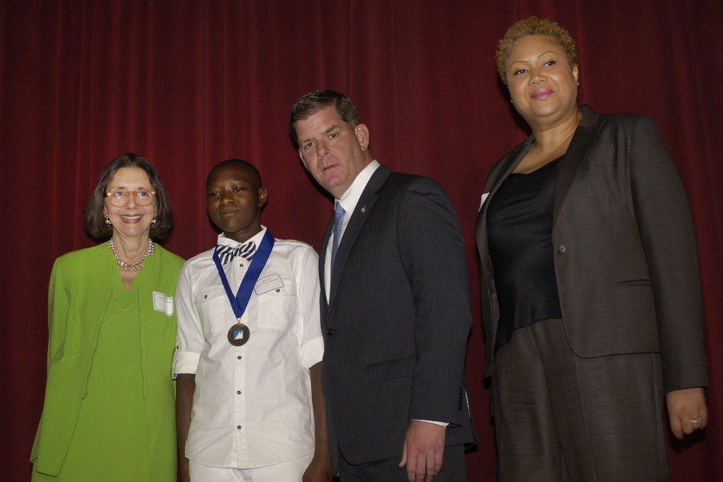 Supply 500 Books to Courageous Students - GlobalGiving