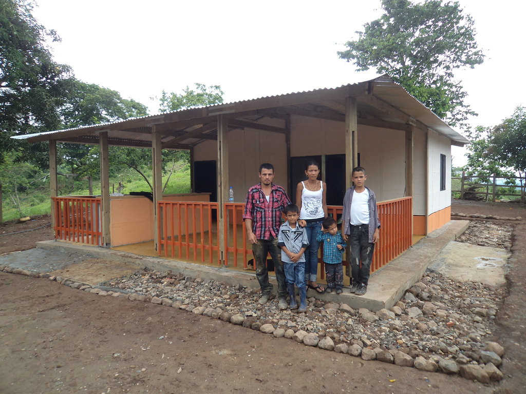 A rural community center for peace in Colombia - GlobalGiving