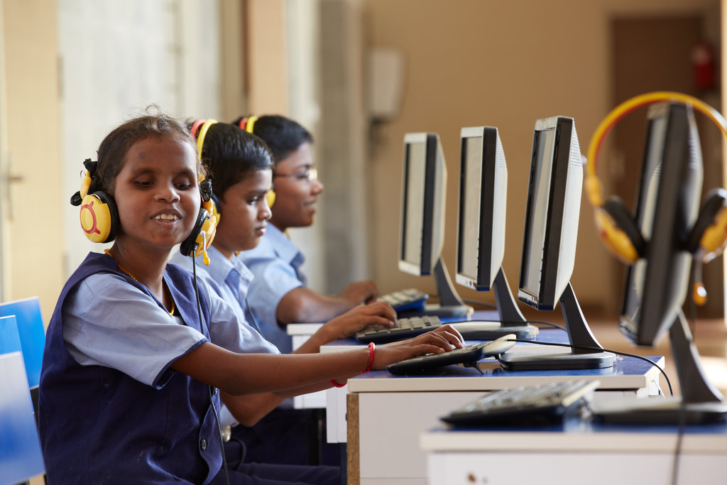 Assistive devices for 200 visually challenged kids - GlobalGiving