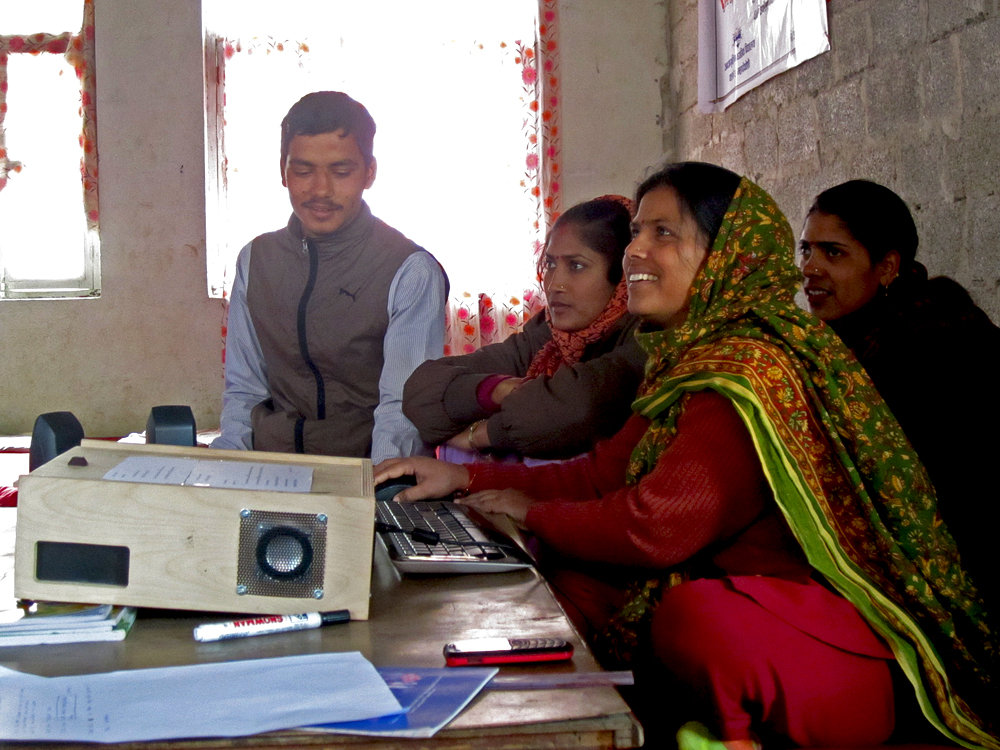 Looma ~ interactive A/V education for any school - GlobalGiving