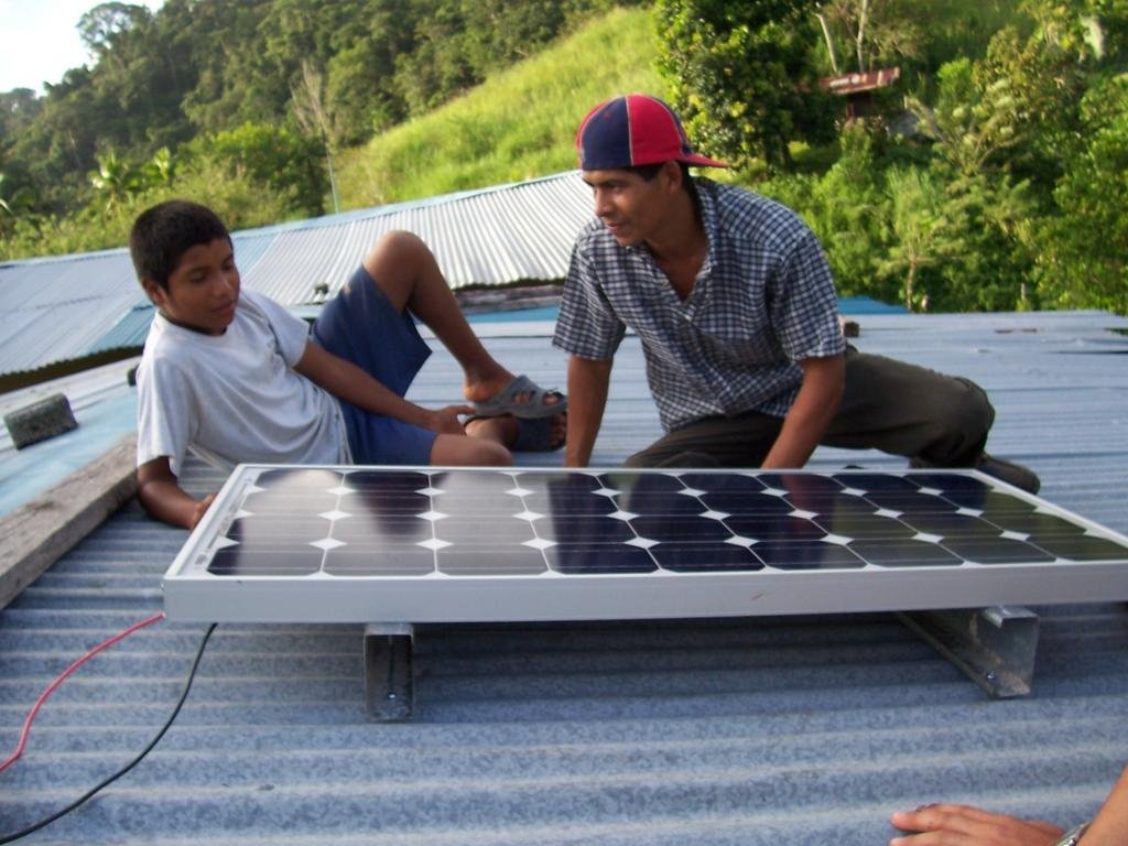Solar energy for families in Santo Domingo, Panama - GlobalGiving