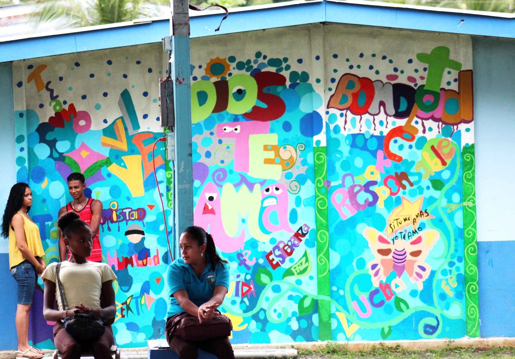 Help youth in Limon, Costa Rica finish high school - GlobalGiving