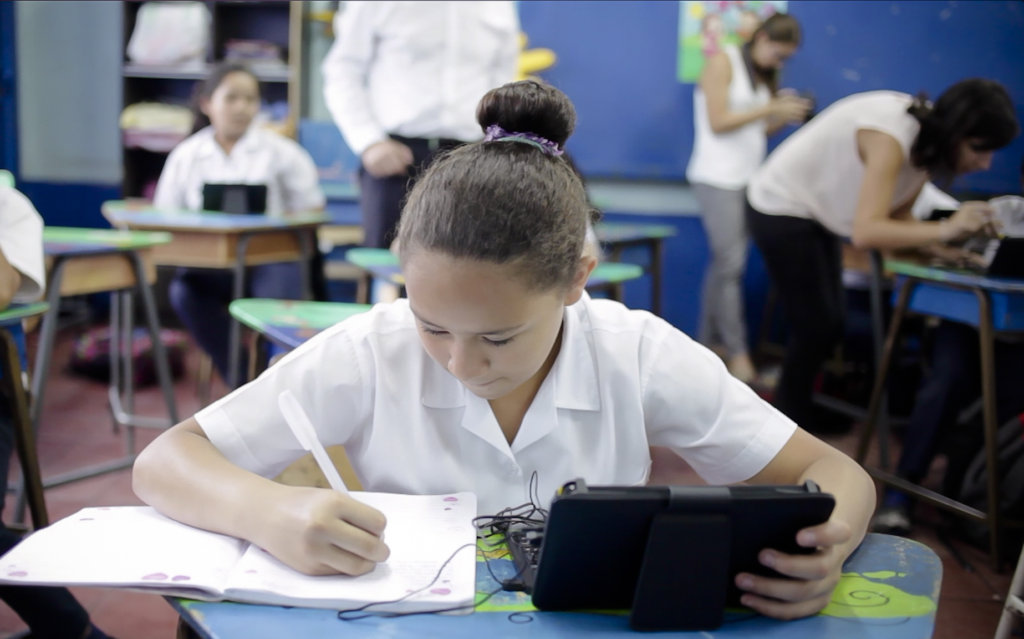 Empower youth through technology in Costa Rica - GlobalGiving