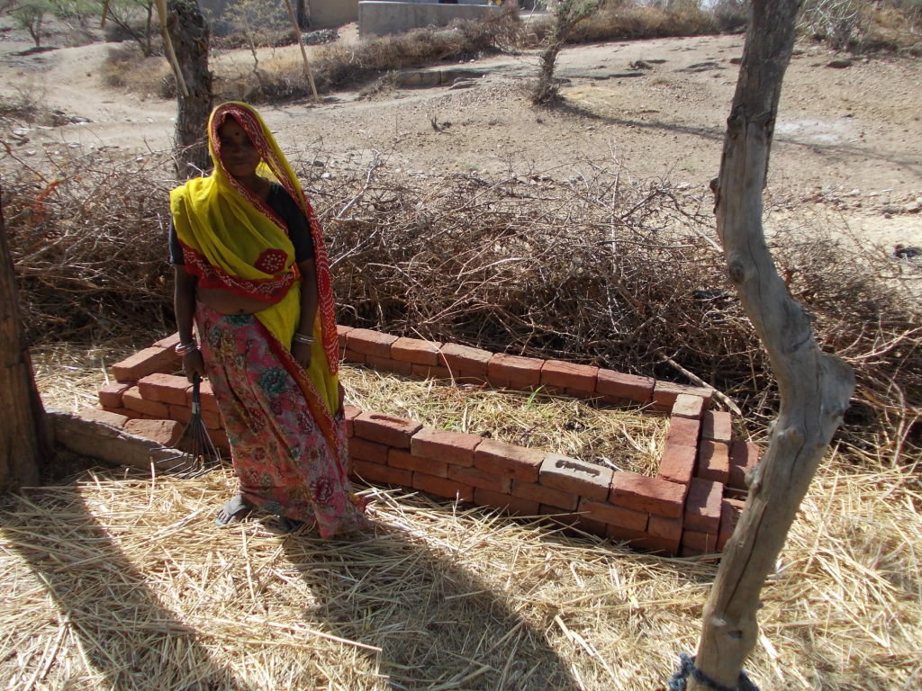 Help vermicompost pit for 25 underprivileged women - GlobalGiving