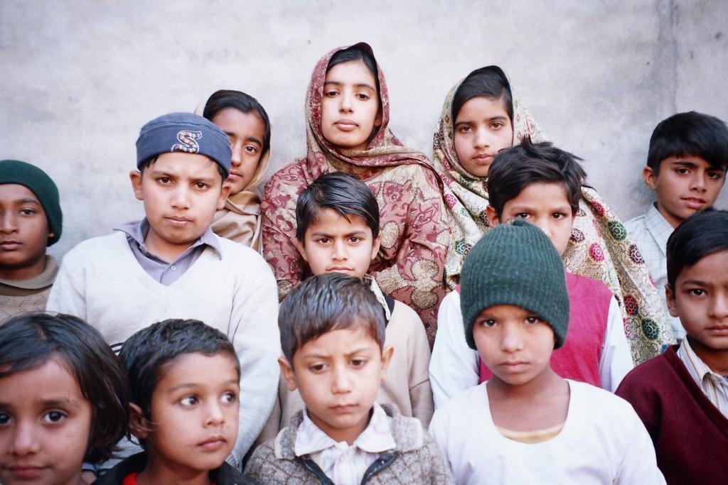 Providing new clothes for Eid to 1350 poor kids - GlobalGiving