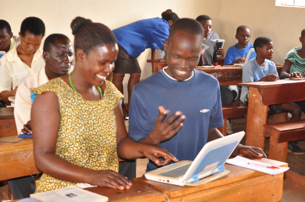 The Mobile Solar Computer Classroom - GlobalGiving