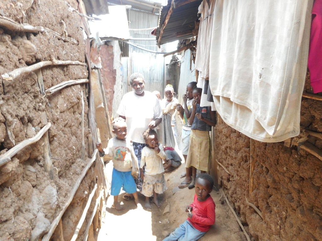 Empowering 100 vulnerable children in Kiambiu slum - GlobalGiving