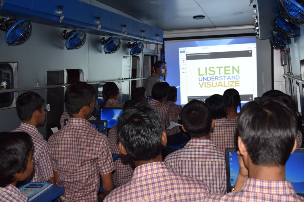 Tech On Wheels For Night School Students In India - GlobalGiving