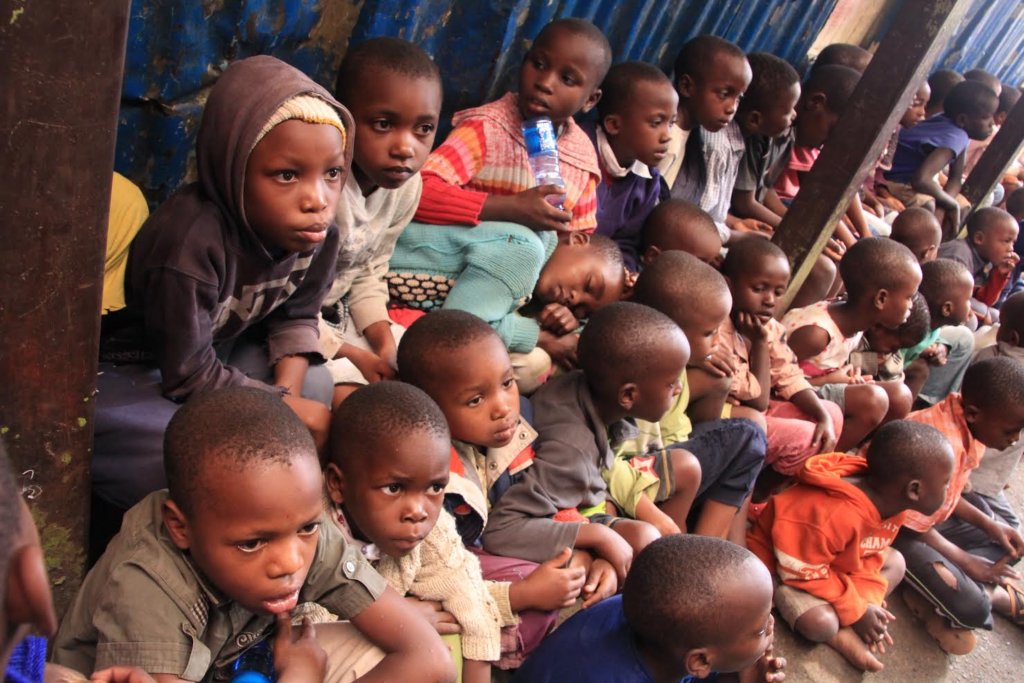 Help 600 Orphans in Mathare Slum Go to School - GlobalGiving