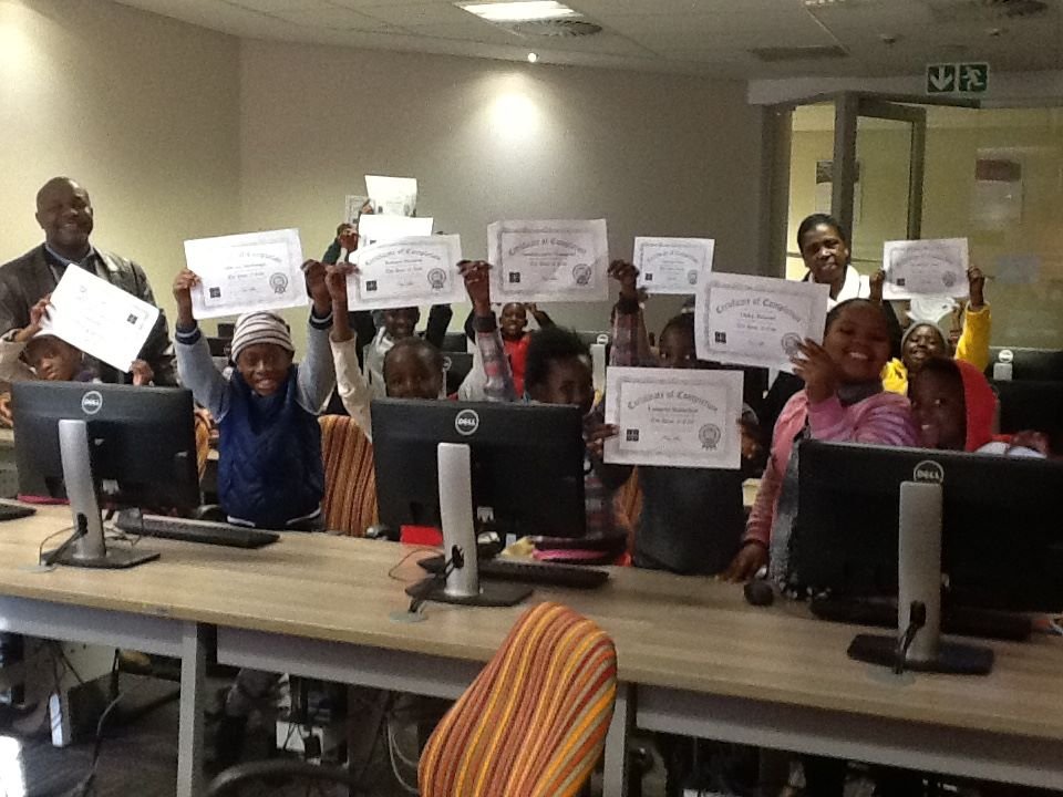 Africa Teen Geeks Bring Computer Science to Africa - GlobalGiving