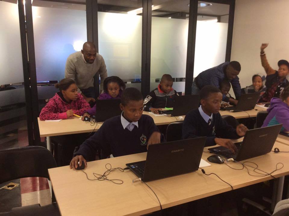 Africa Teen Geeks Bring Computer Science to Africa - GlobalGiving