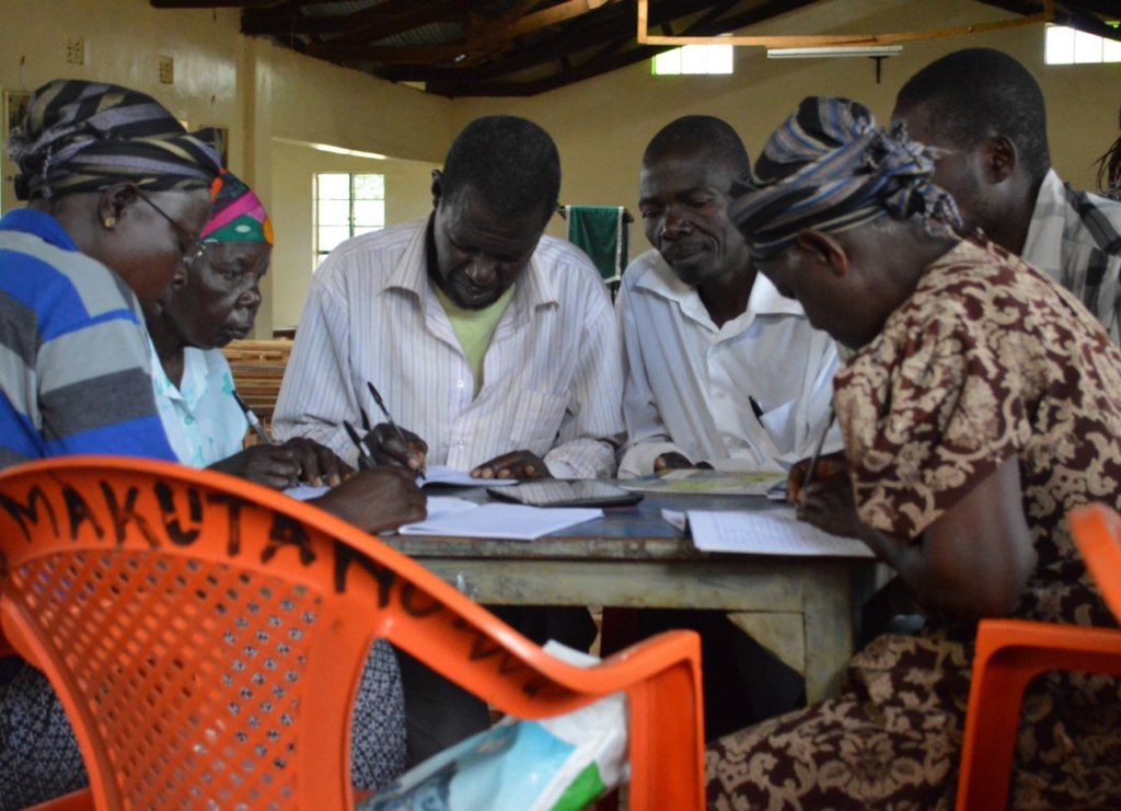 Use tablets to support communities in rural Kenya - GlobalGiving