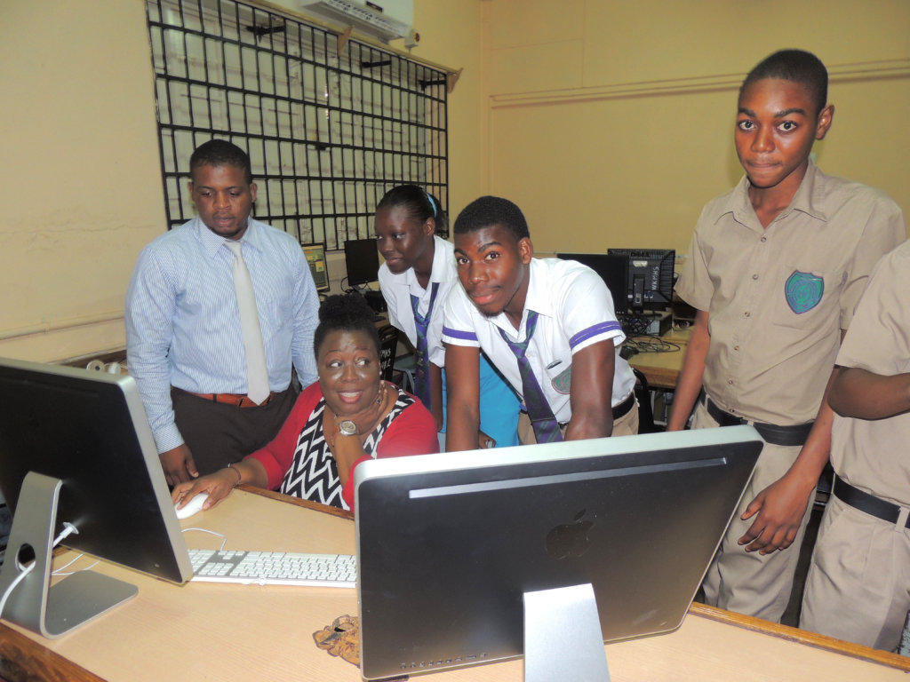 Technology for 200 Schools in Developing Countries - GlobalGiving