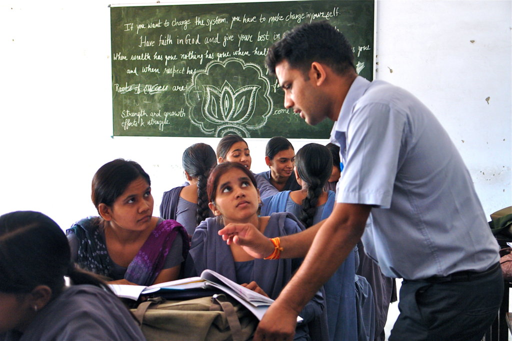 Quality Teacher Training for 100 Teachers - GlobalGiving