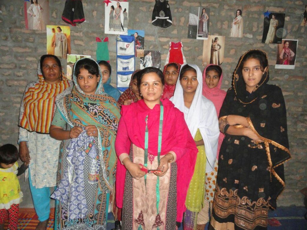 Empower 100 Pakistani Women through Sewing Skill - GlobalGiving