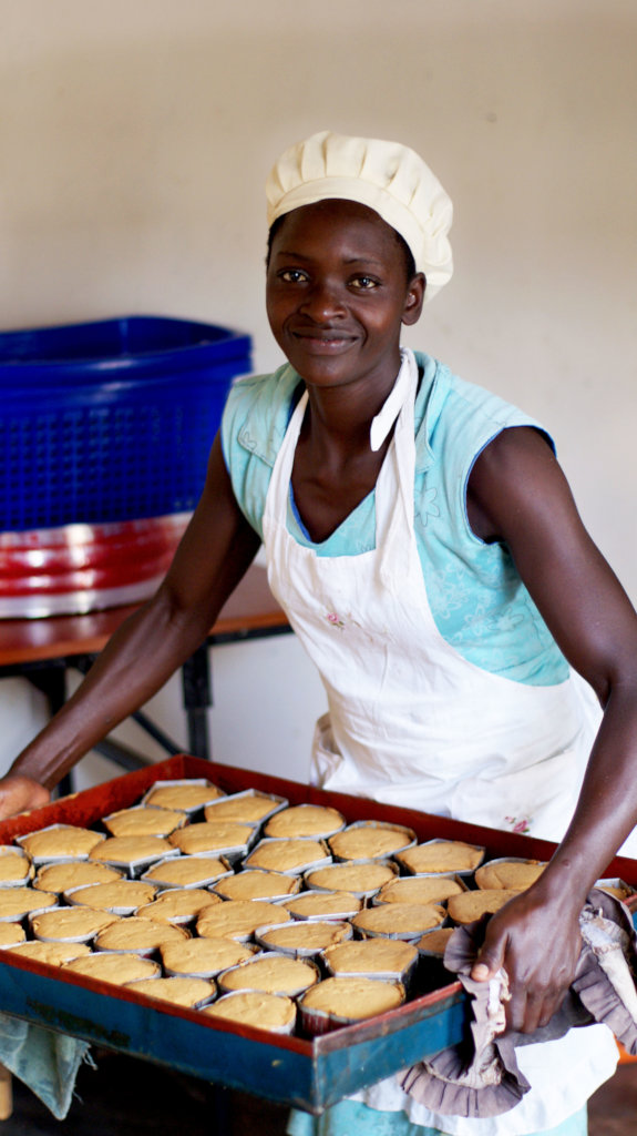 Economically empower women in rural Uganda - GlobalGiving