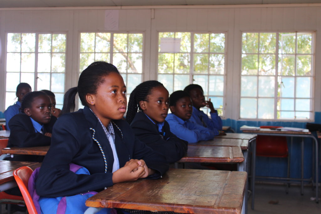 Keep 5000 South African girls in school each year. - GlobalGiving