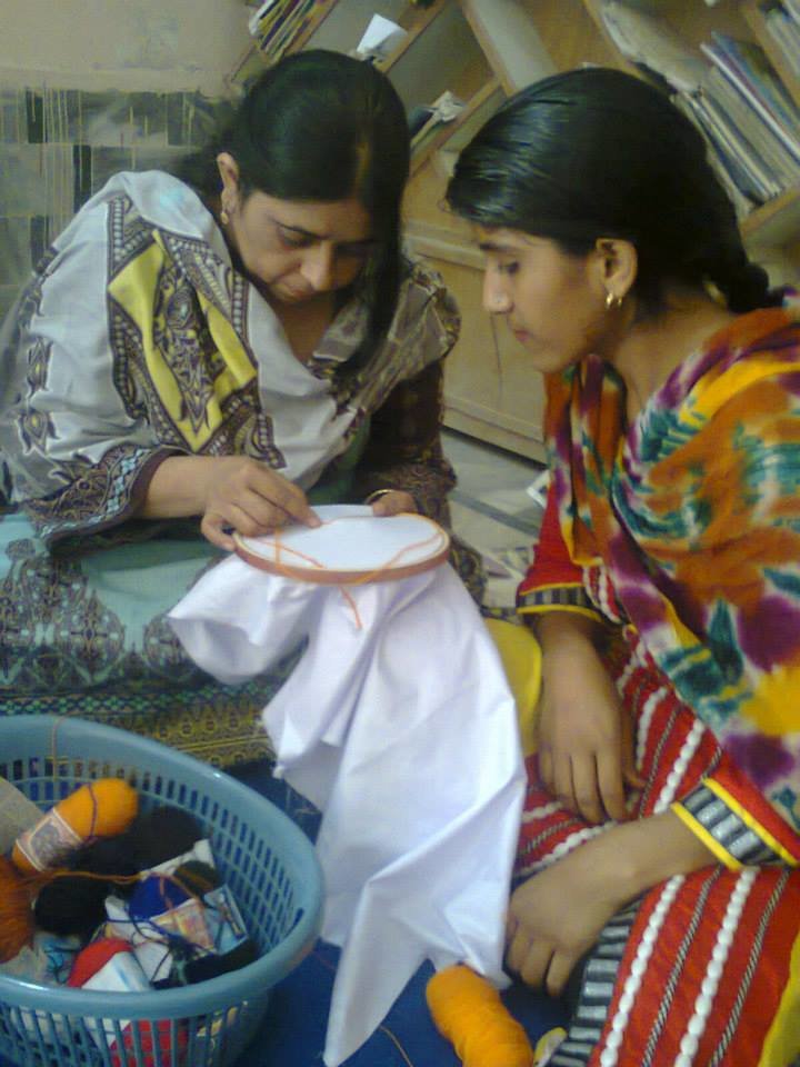 Support to Home based worker women in sindh - GlobalGiving