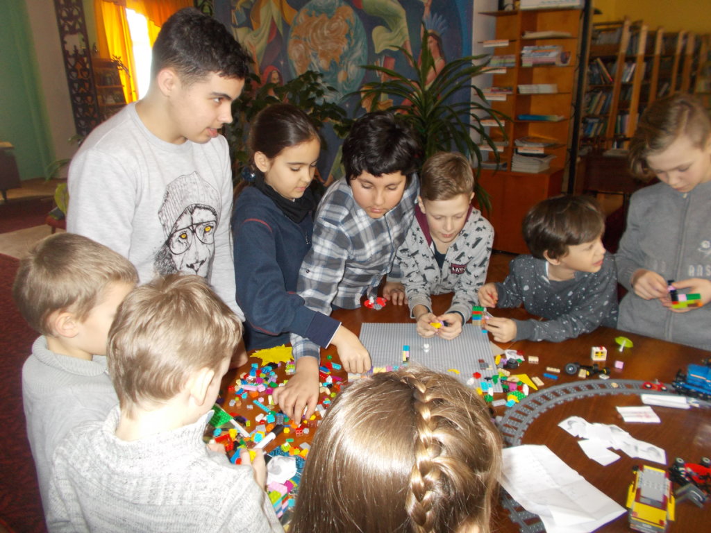 Support LEGO English CLUB for Children - GlobalGiving