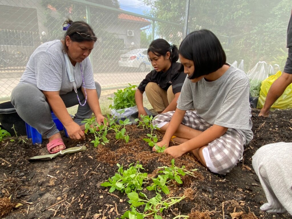 EMPOWERING THE POOR WITH EDUCATION AND SKILLS - GlobalGiving