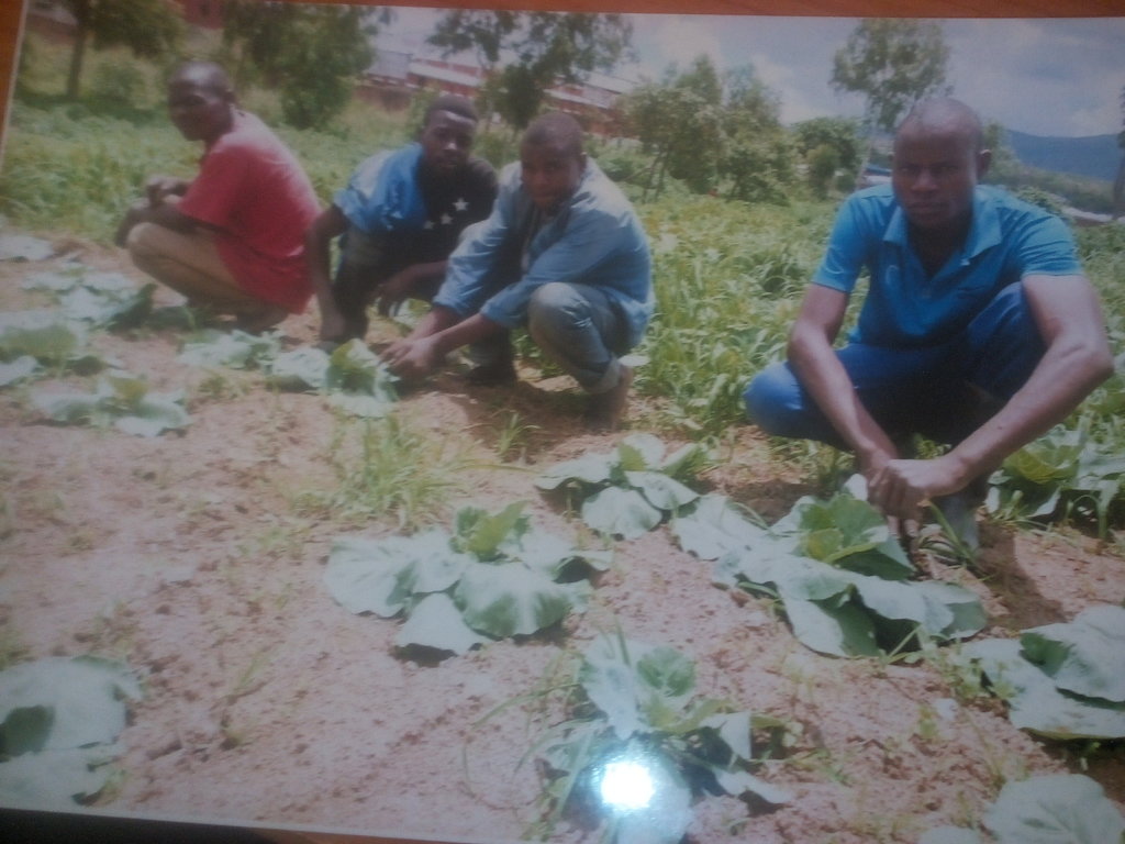 YOUTH WAYS OUT OF POVERTY - GlobalGiving