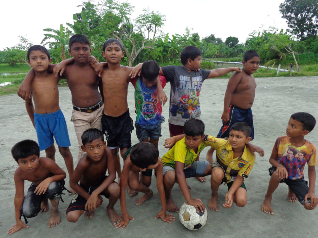 Send 100 Bangladeshi Poor Kawra Children to School - GlobalGiving