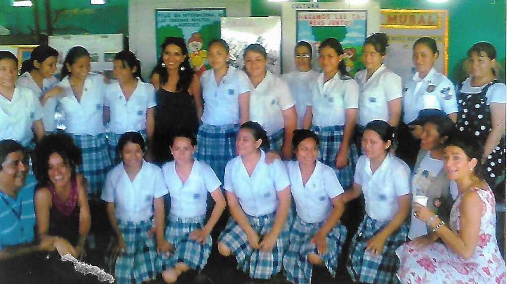 CHANGE THE LIFE OF 300 SALVADORAN SCHOOL GIRLS - GlobalGiving