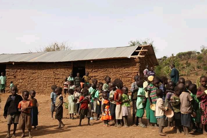 To construct 4 classroom block for pupils - GlobalGiving