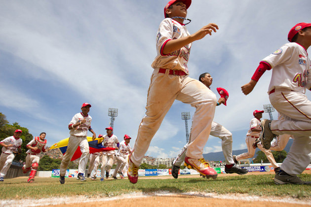 Help us bring 15 Venezuelan kids to play baseball - GlobalGiving