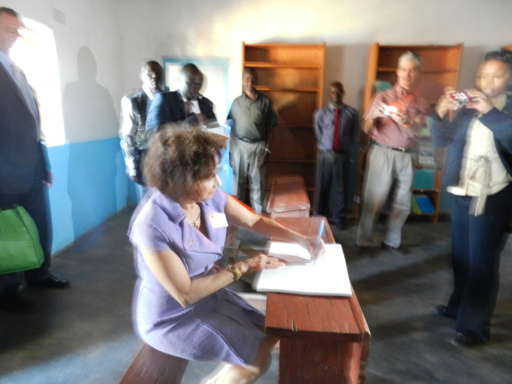 Modernising A Rural School Library in Malawi - GlobalGiving
