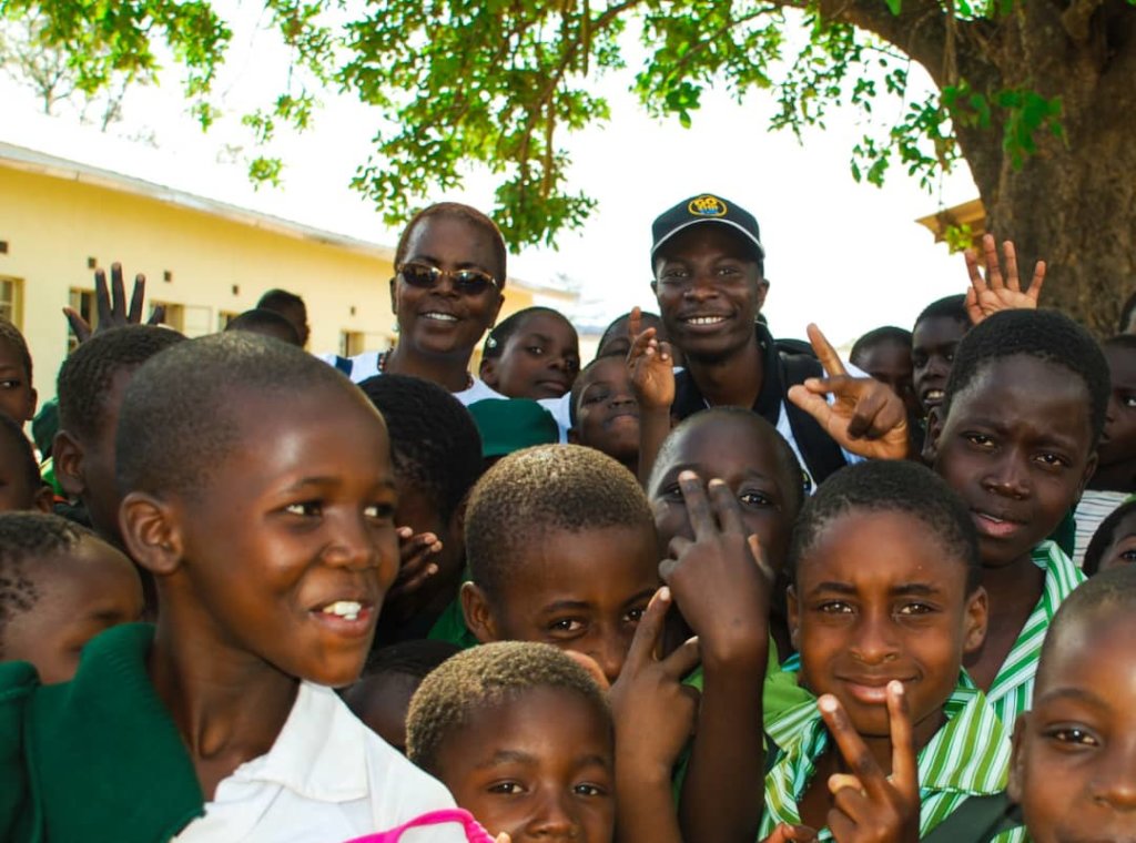 LIBRARIES AND TOILETS FOR RURAL SCHOOL KIDS - GlobalGiving