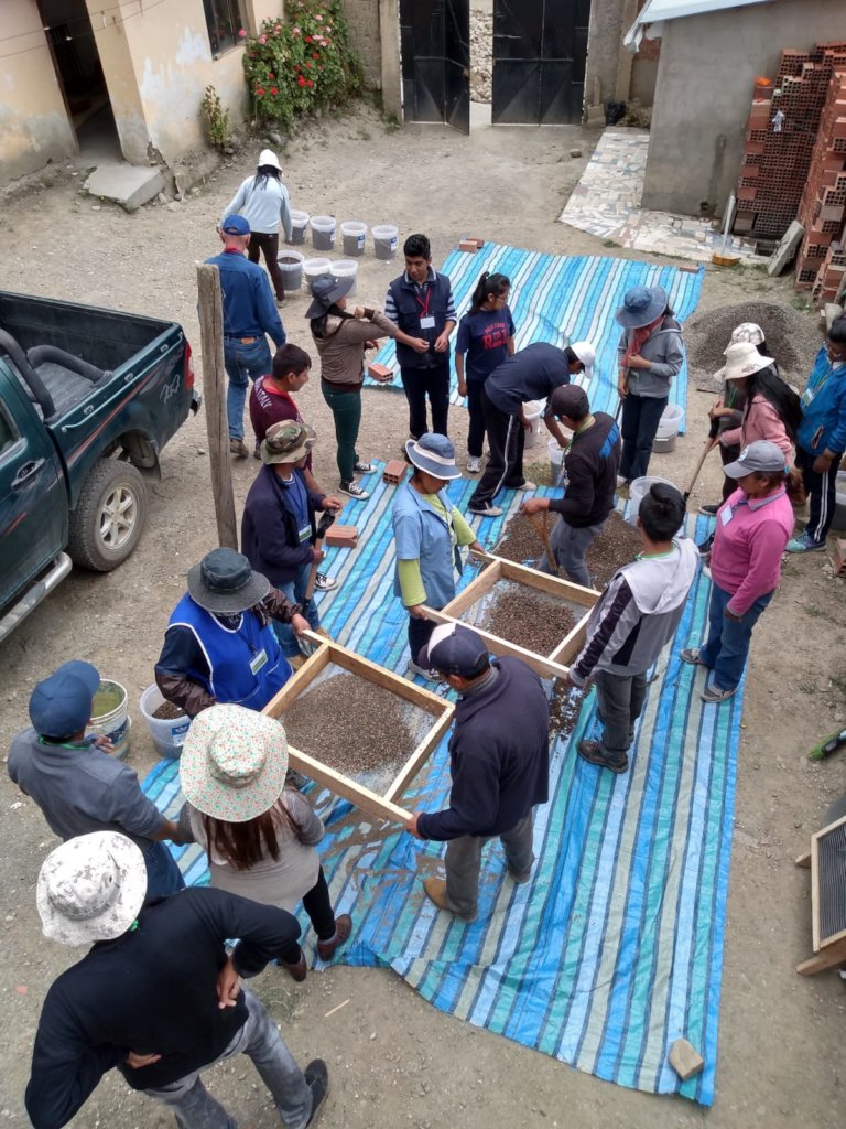 Biosand filters clean 100 Bolivian families' water - GlobalGiving