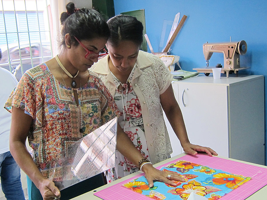 Textile Skills for 40 Marginalized Women in Brazil - GlobalGiving