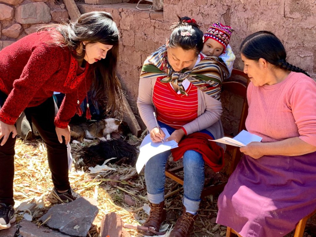 Empower Peruvian Women Living in Poverty - GlobalGiving