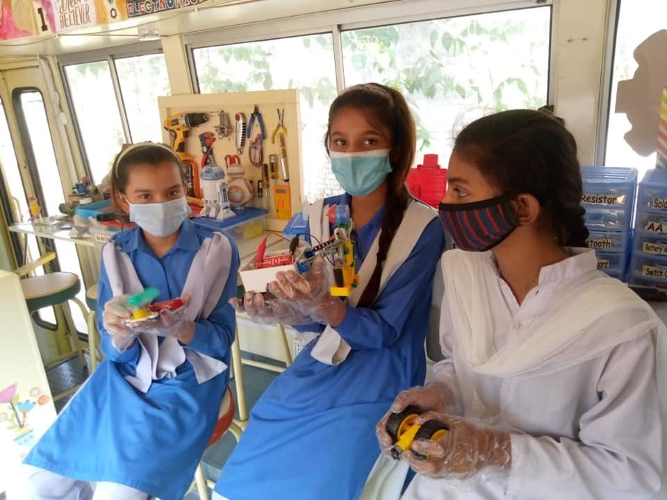 Projects on the Go - Girls Reading to Succeed - GlobalGiving