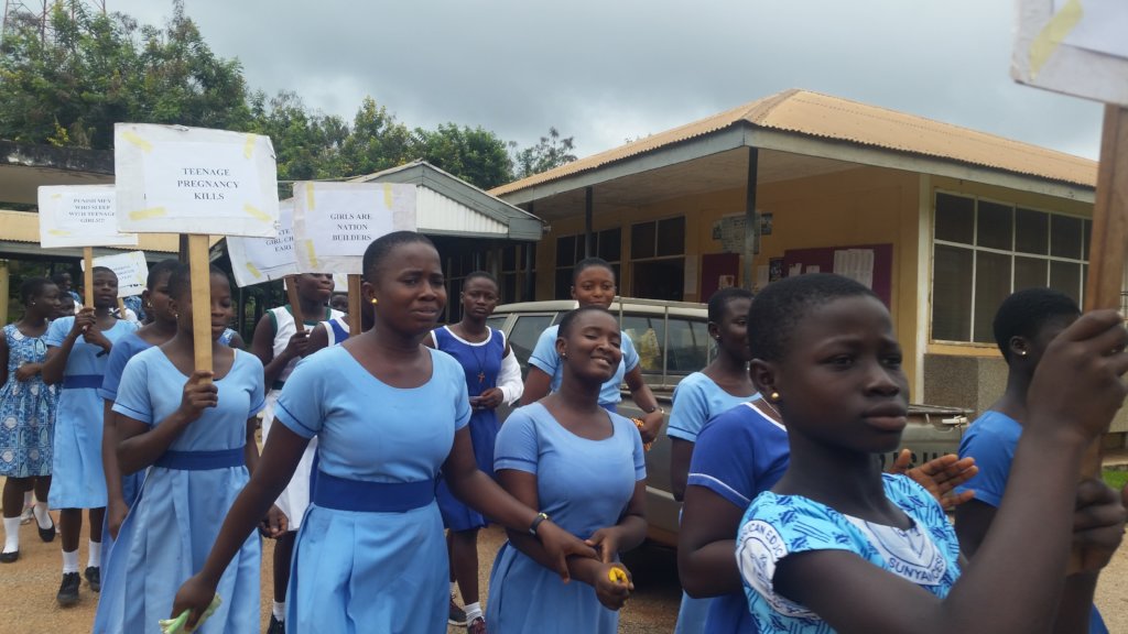 Promoting Girls' Rights in Schools - GlobalGiving