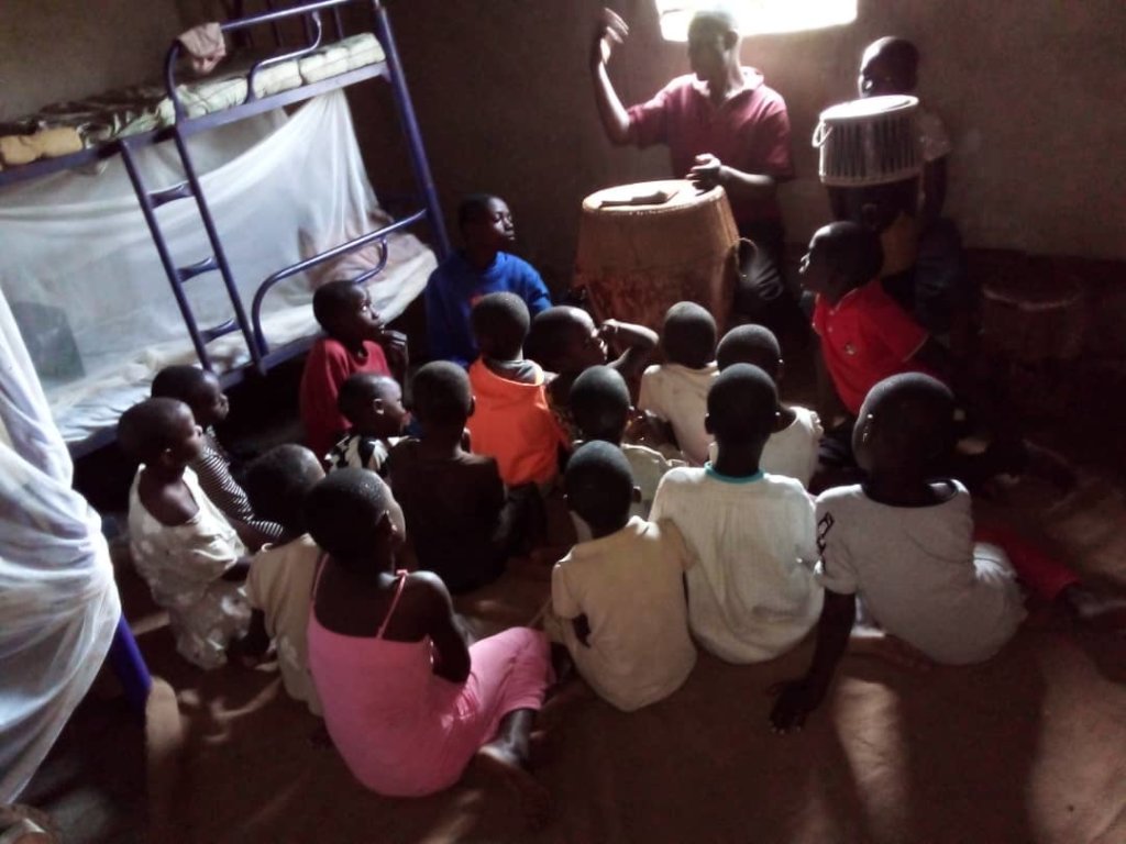 Reports on Building a home and school for Orphaned Children - GlobalGiving