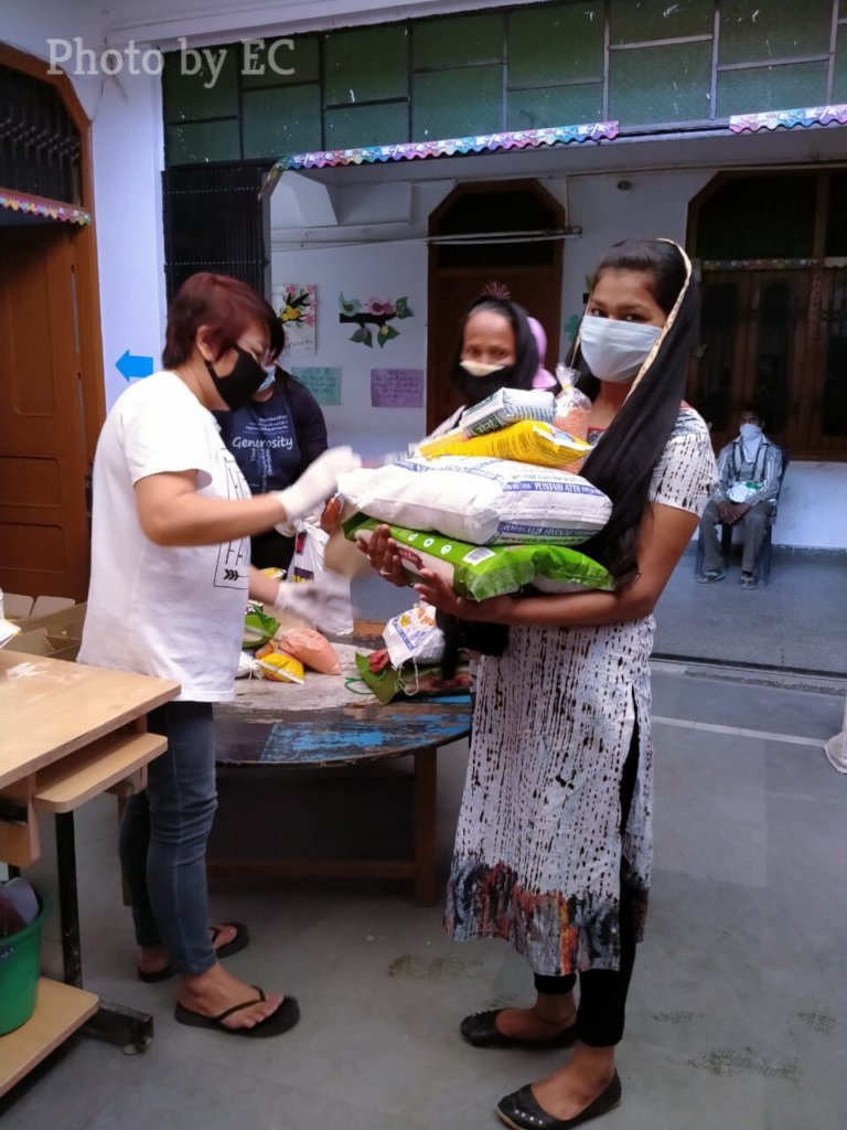 Feed 300 Families and starving children in COVID19 - GlobalGiving