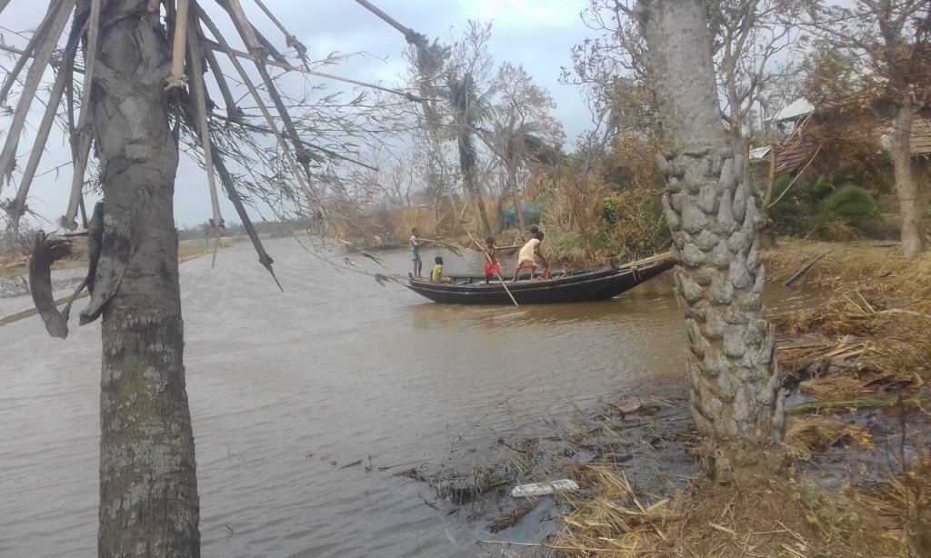 Rescue relief & Rehabilitation of AMPHAN victims - GlobalGiving