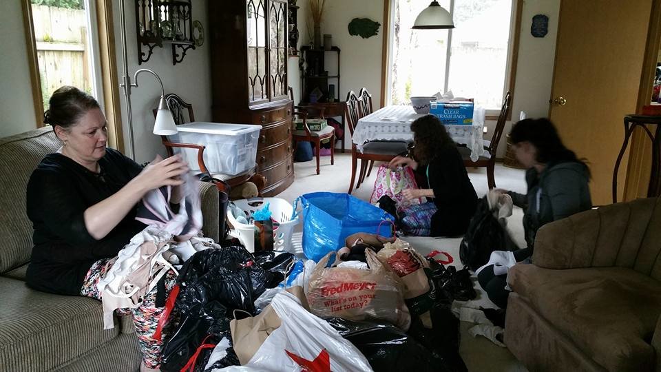 Dignity Clothing Program - GlobalGiving